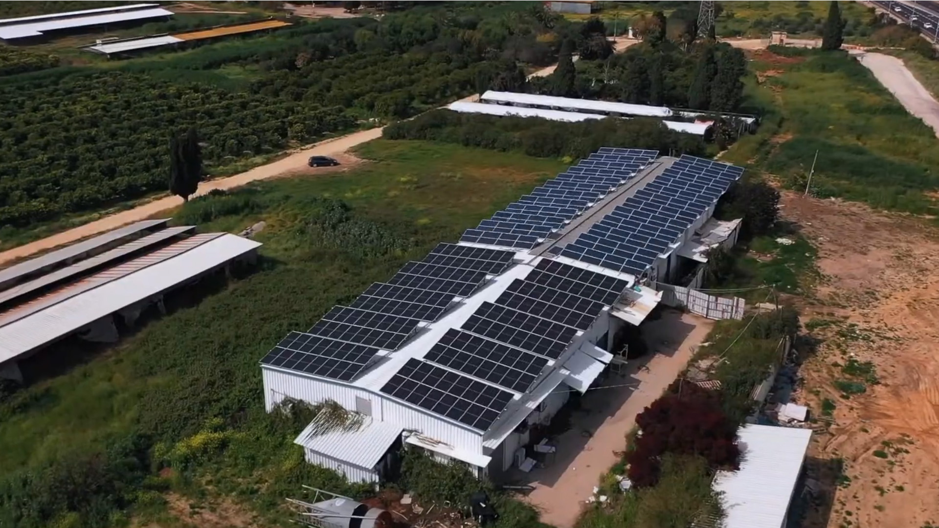 Solar system on a chicken coop in Kfar Netter - Energiz | ייזום והקמת ...